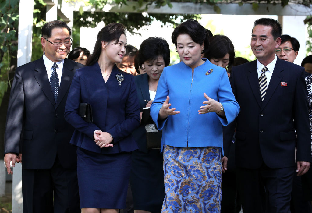 Ri Sol-ju: le ferree regole a cui deve sottostare la moglie di Kim Jong ...