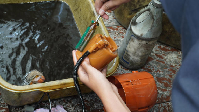 Ini manfaat kuras tangki bensin mobil rutin tiap 50.000 kilometer