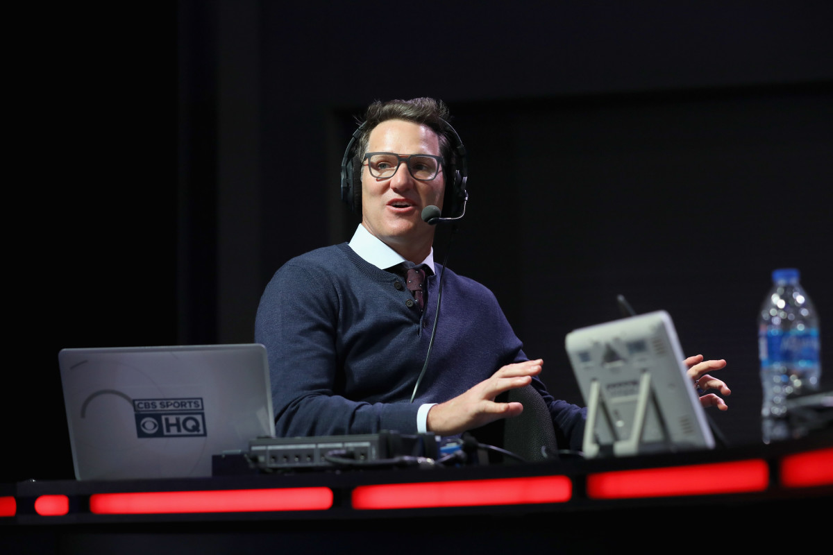 Michael Strahan blasts former NFL teammate live on FOX