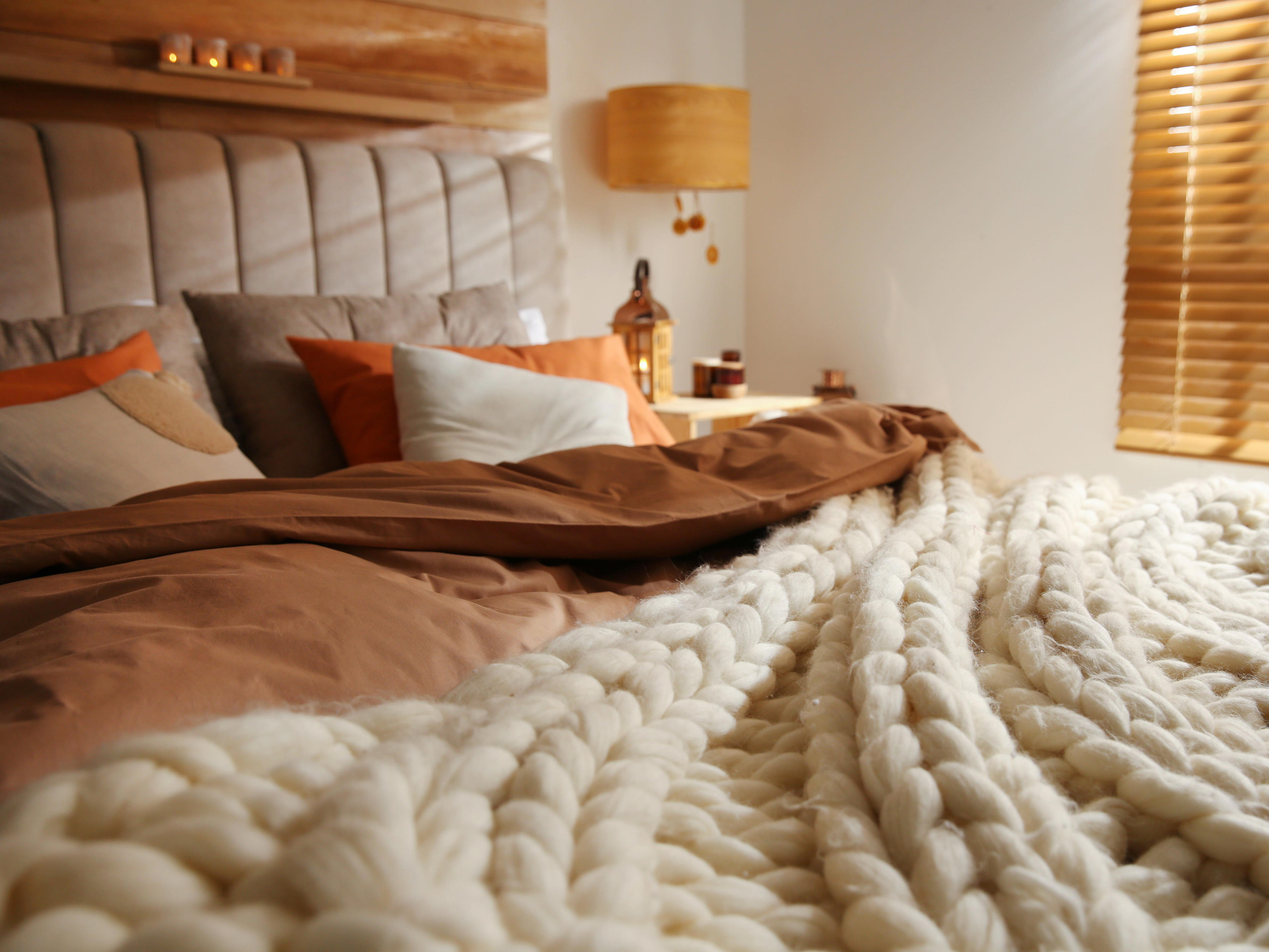 5 tasteful fall decorations to add to your home, and 3 tacky ones to ...