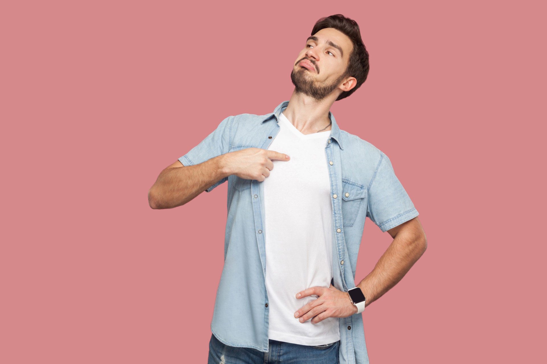 Avoid these social mistakes to make a good impression