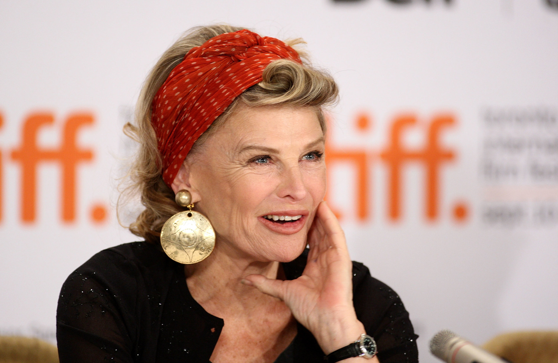 Stunning actresses over the age of 70