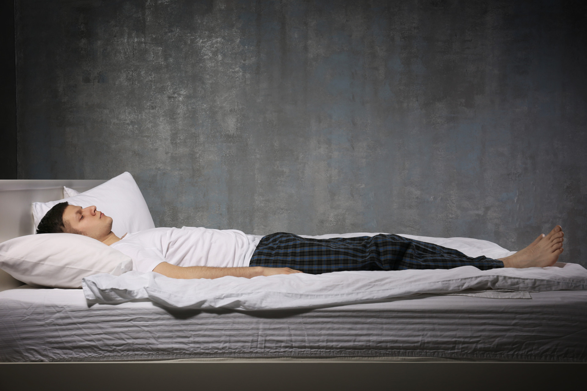 Sleep paralysis: the scariest seconds you can experience