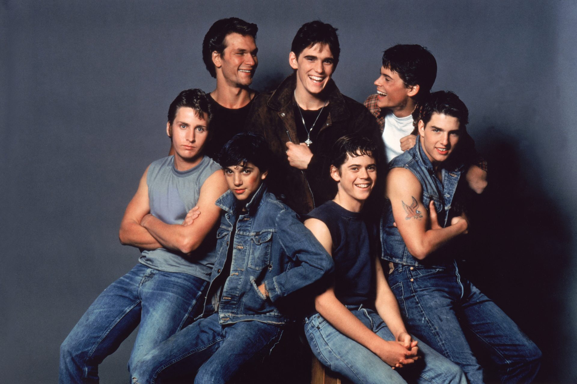 The Outsiders: Tom Cruise, Robert Lowe, and other young 80s' stars