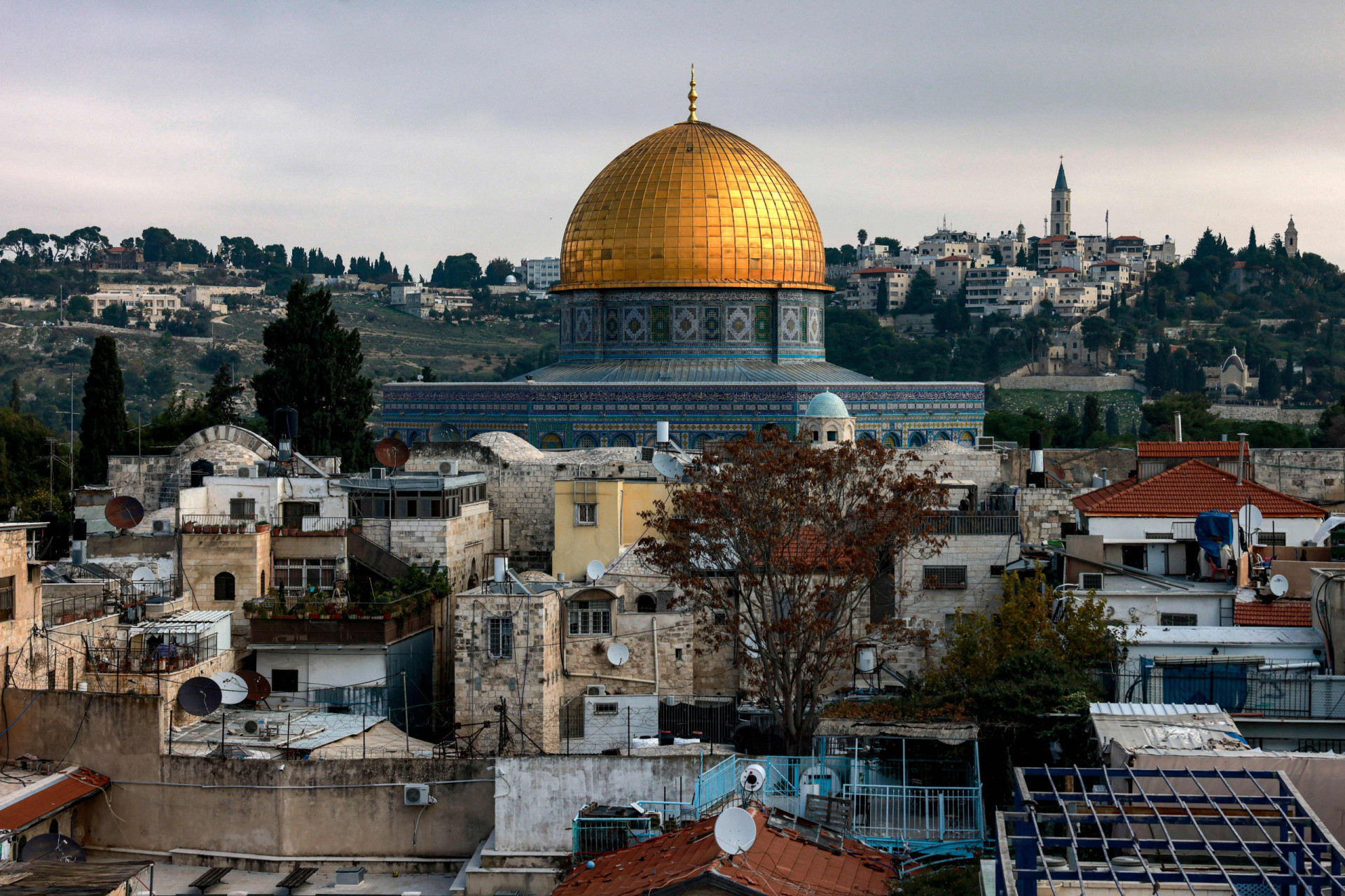 Cities that were rebuilt after being completely destroyed