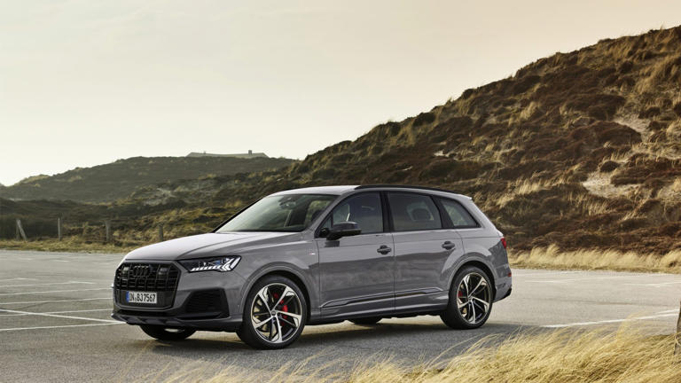 5 Luxury SUVs That Will Have Massive Price Drops in Fall 2025