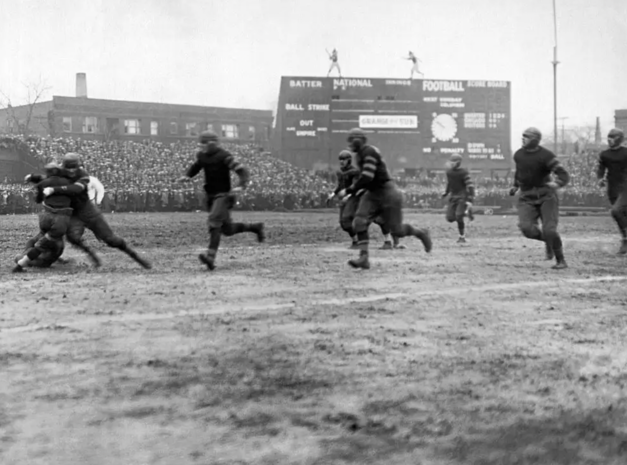 Down, Set, Hike! - 26 Photos of Football That Show the Evolution of the ...
