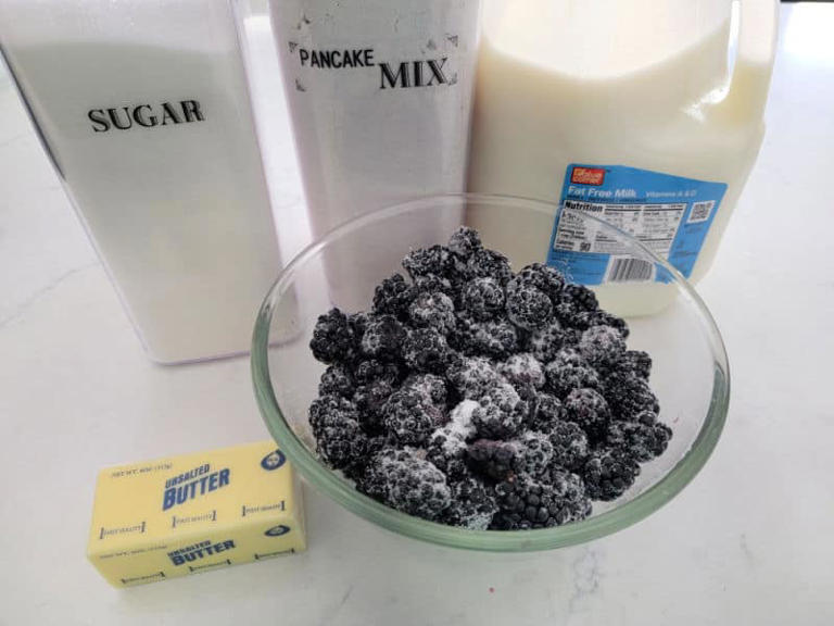 Easy Bisquick blackberry cobbler recipe