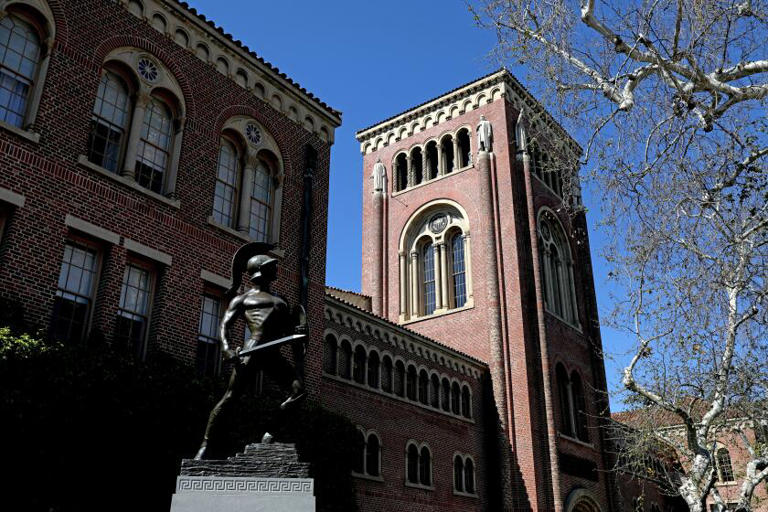USC calls for hiring freeze, austerity efforts amid budget woes and ...