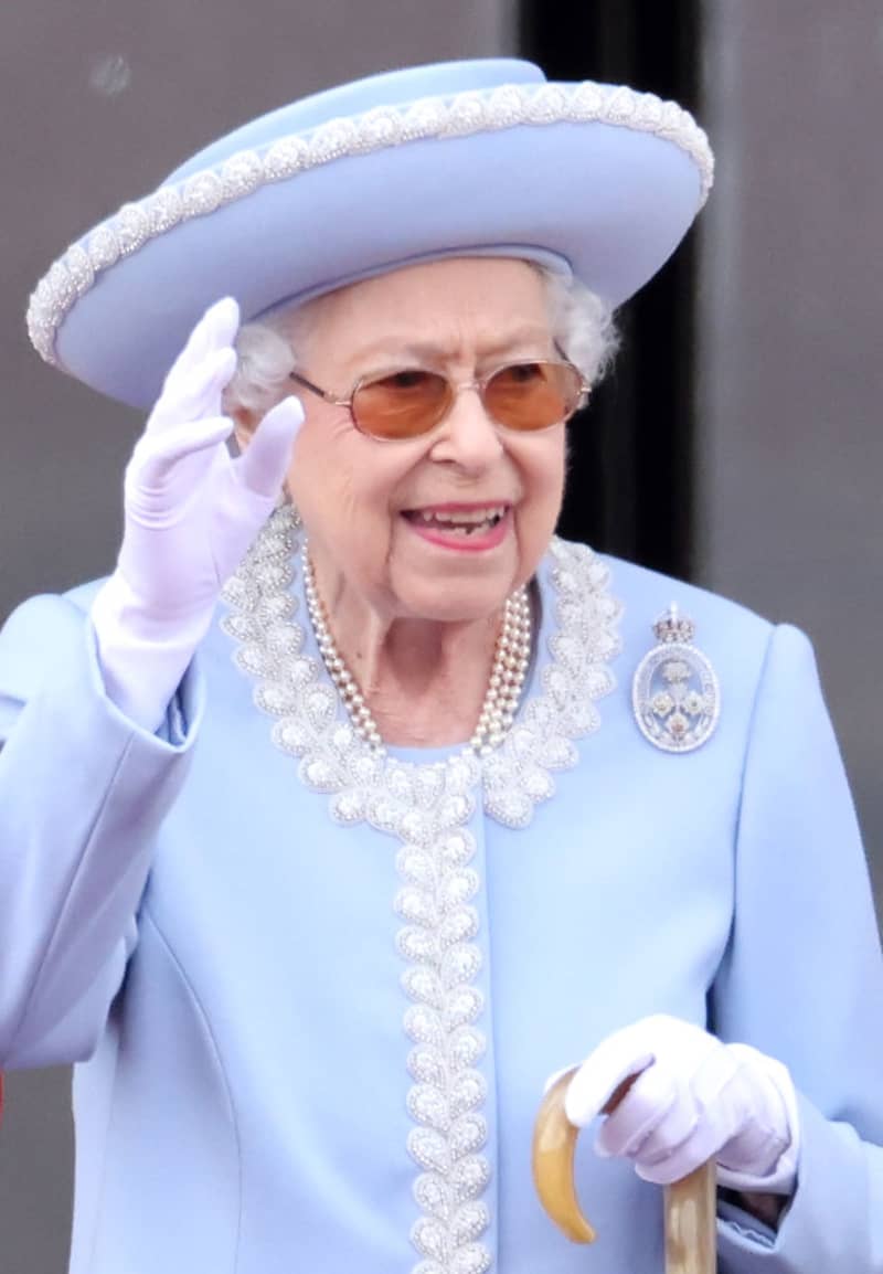 Bright and Bold: Colors That Defined Queen Elizabeth II’s Wardrobe