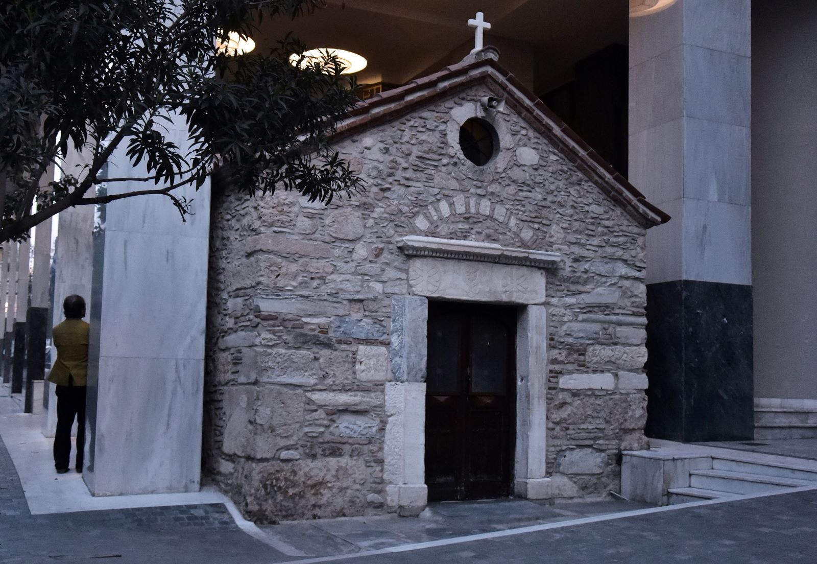 Εορτολόγιο: Ποιοι γιορτάζουν τη Δευτέρα 13 Οκτωβρίου