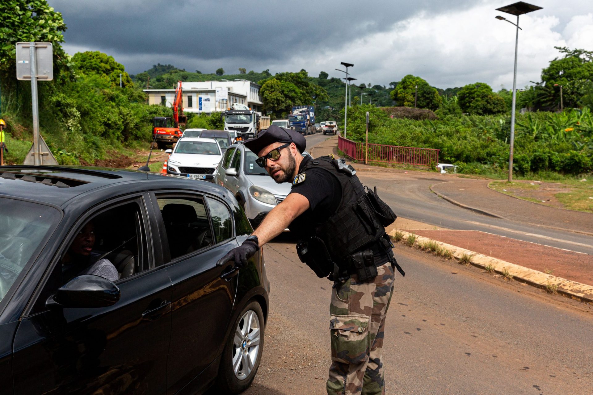 Discover the tactical reason behind police touching trunks in traffic stops