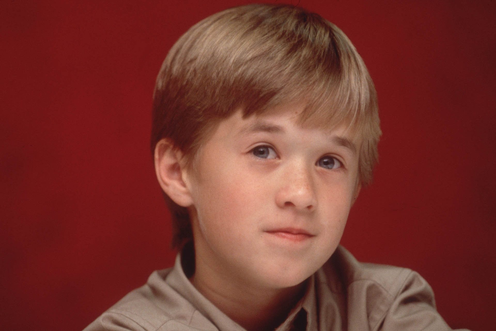 Che fine ha fatto Haley Joel Osment, il bambino prodigio del film 'Il ...