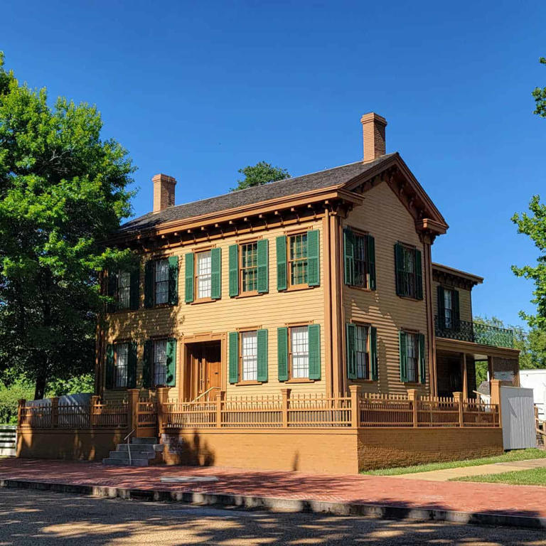 Check out the amazing national parks in Illinois