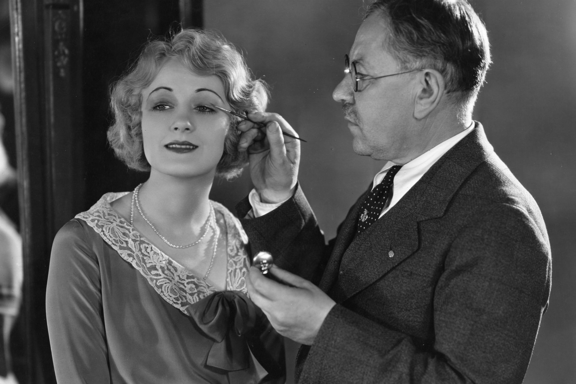 The history of make-up: the beautiful, bizarre and bold trends of the past!