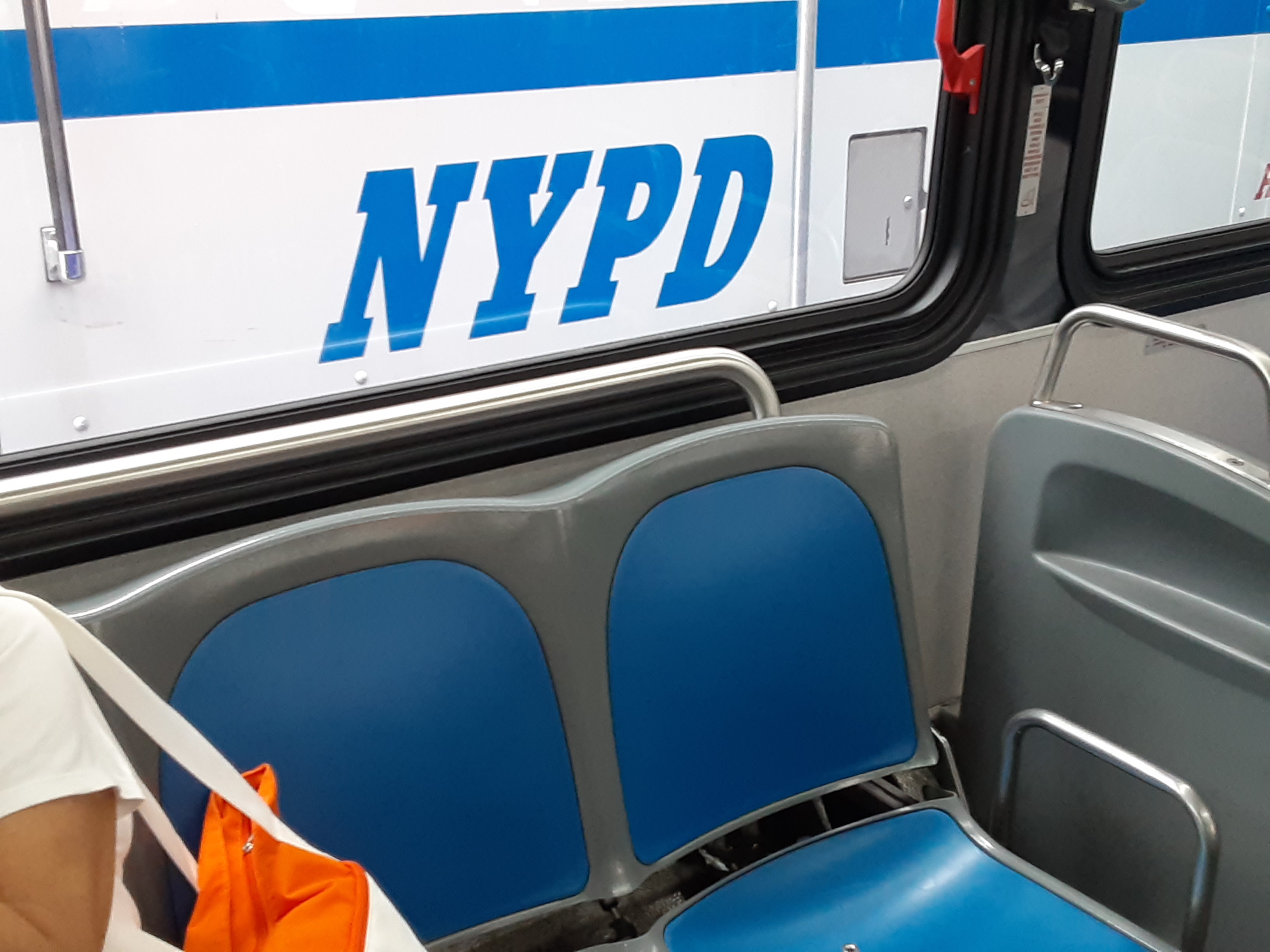 Balacera diurna dentro de bus MTA dejó a un pasajero muerto en Nueva ...