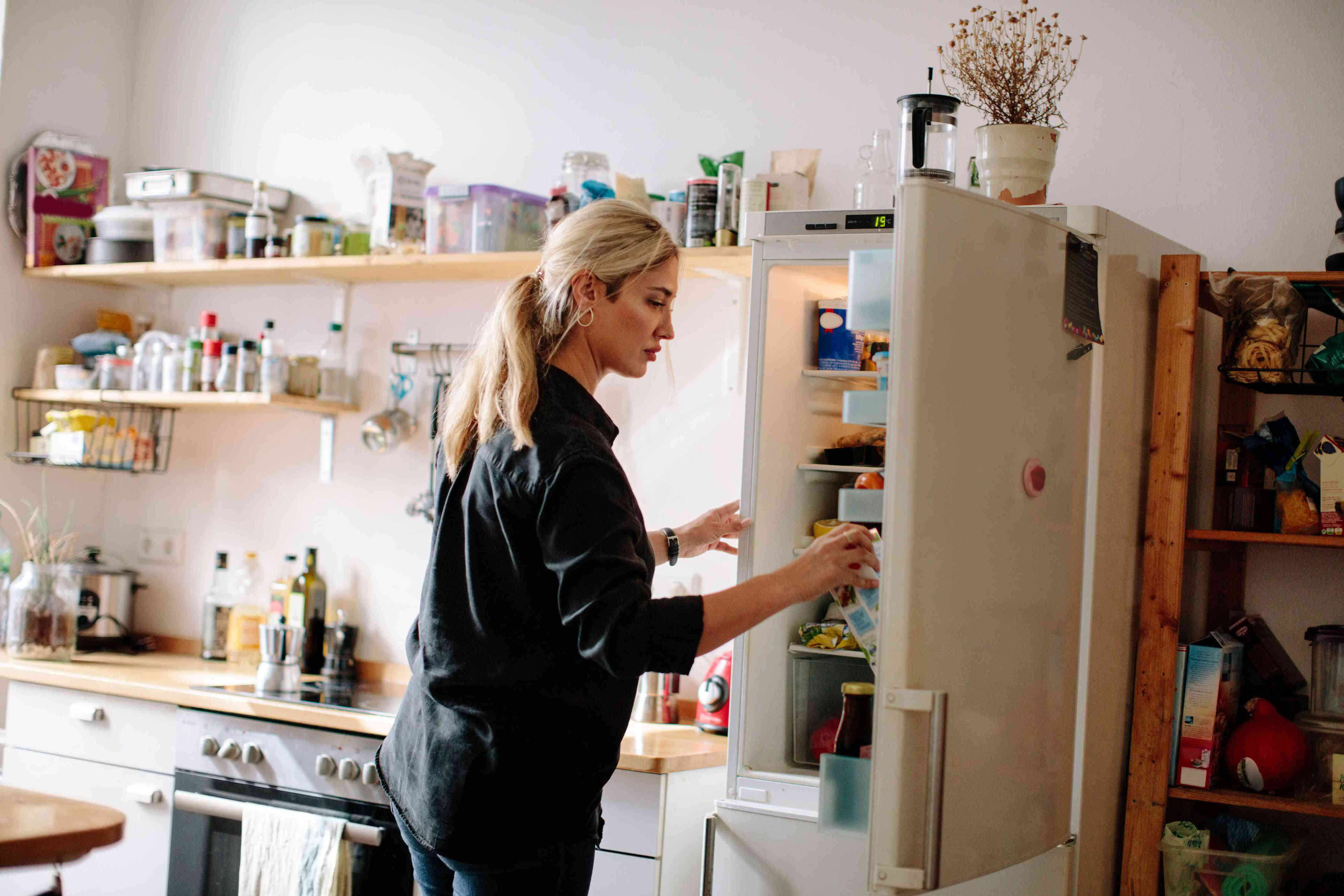 The 6 Mistakes You Make When Organizing Your Fridge, According to a Pro