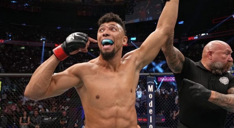 Johnny Walker desvenda estratégia de rival no UFC 294 e garante estar ...
