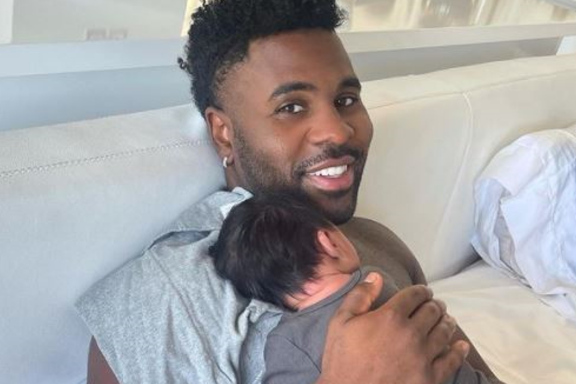 Jason Derulo and Jena Frumes, celebrity parents: see the photos!