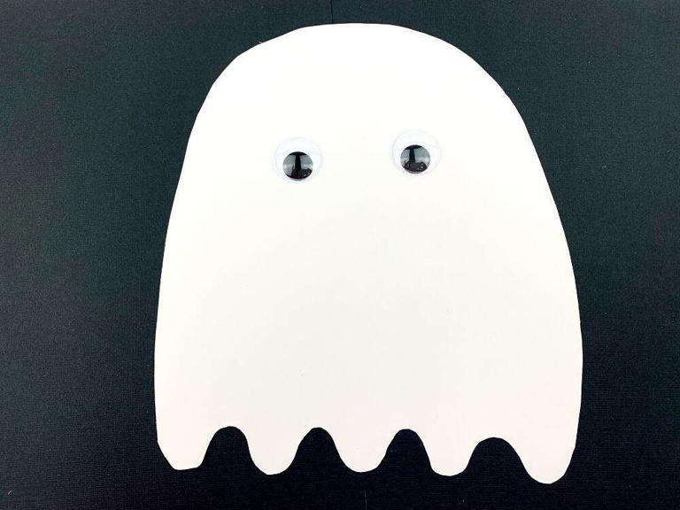 Easy Halloween Paper Ghost Craft for Kids