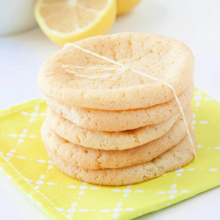 Easy Lemon Desserts that taste amazing!