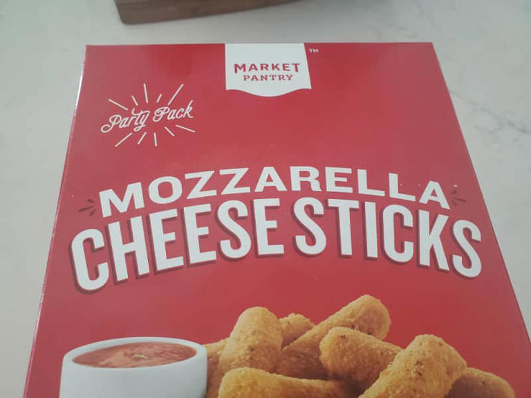 Air Fryer Frozen Mozzarella Sticks