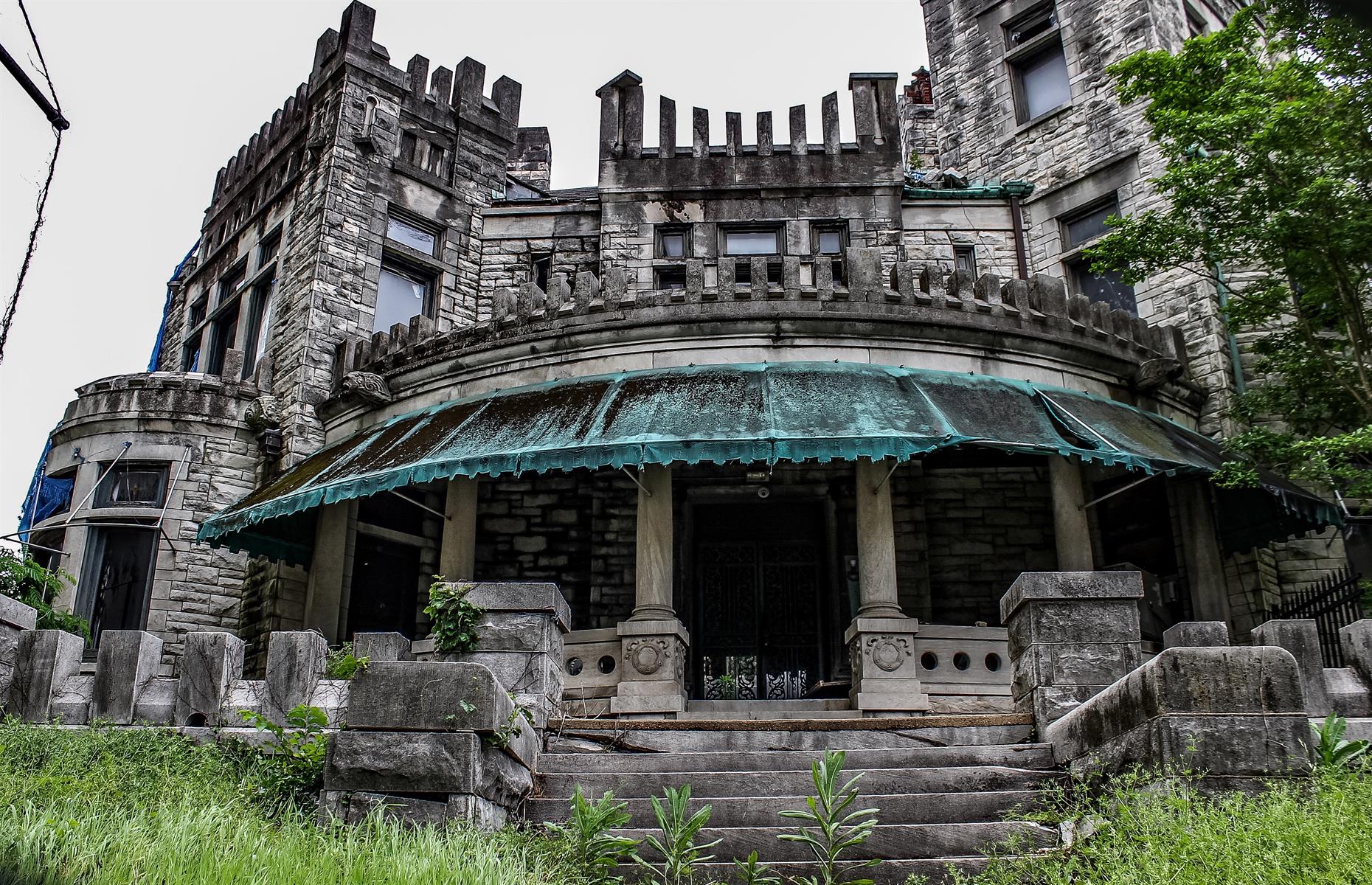 Inside the bizarre mansion of America's most eccentric millionaire
