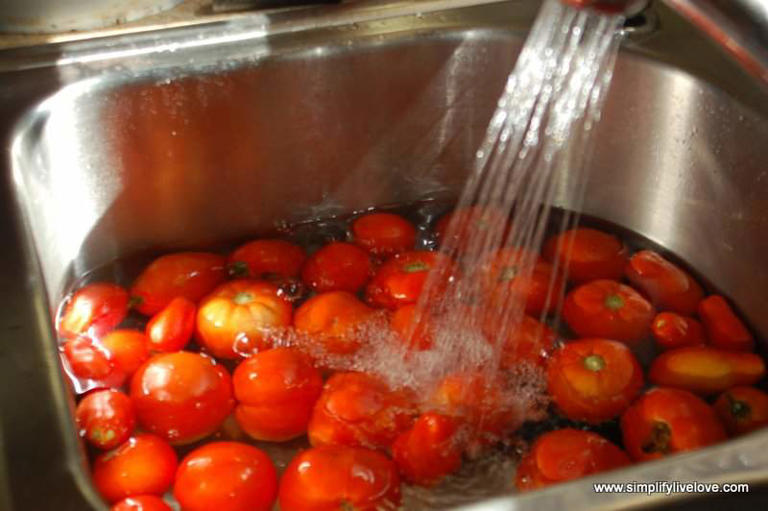 Homemade Freshness in Every Jar: Can Crushed Tomatoes