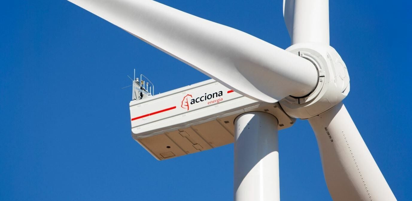 Fitch mantiene calificación de Acciona Energía en 'BBB-' pero cambia ...