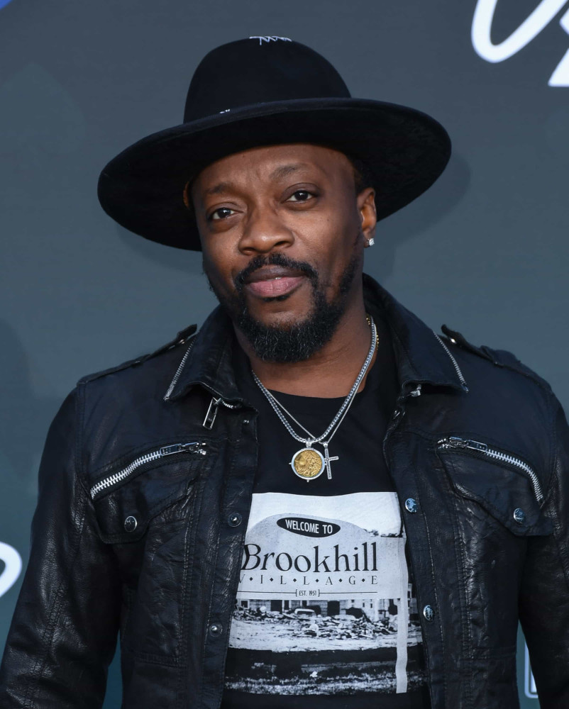 Backup singers who took the spotlight