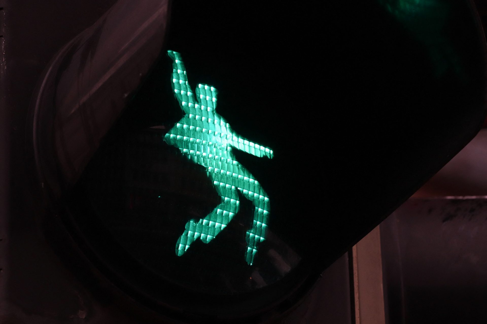 Curious traffic lights around the world
