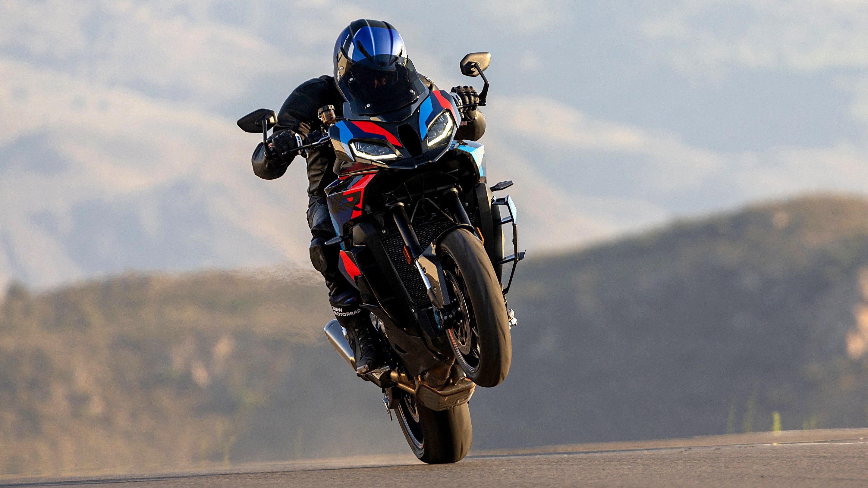 10 Powerful Inline-Four Motorcycles That Are Not Sports Bikes