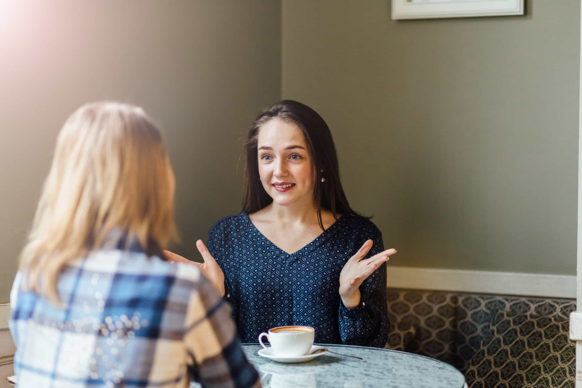Improve your eye contact with these simple tips