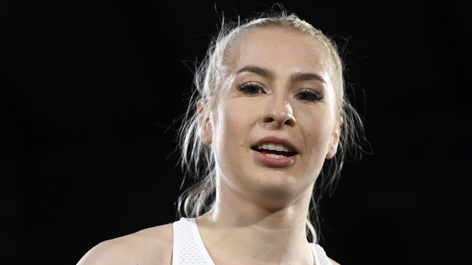 Les photos de la mannequin / boxeuse qui perd son sang-froid et s'en ...