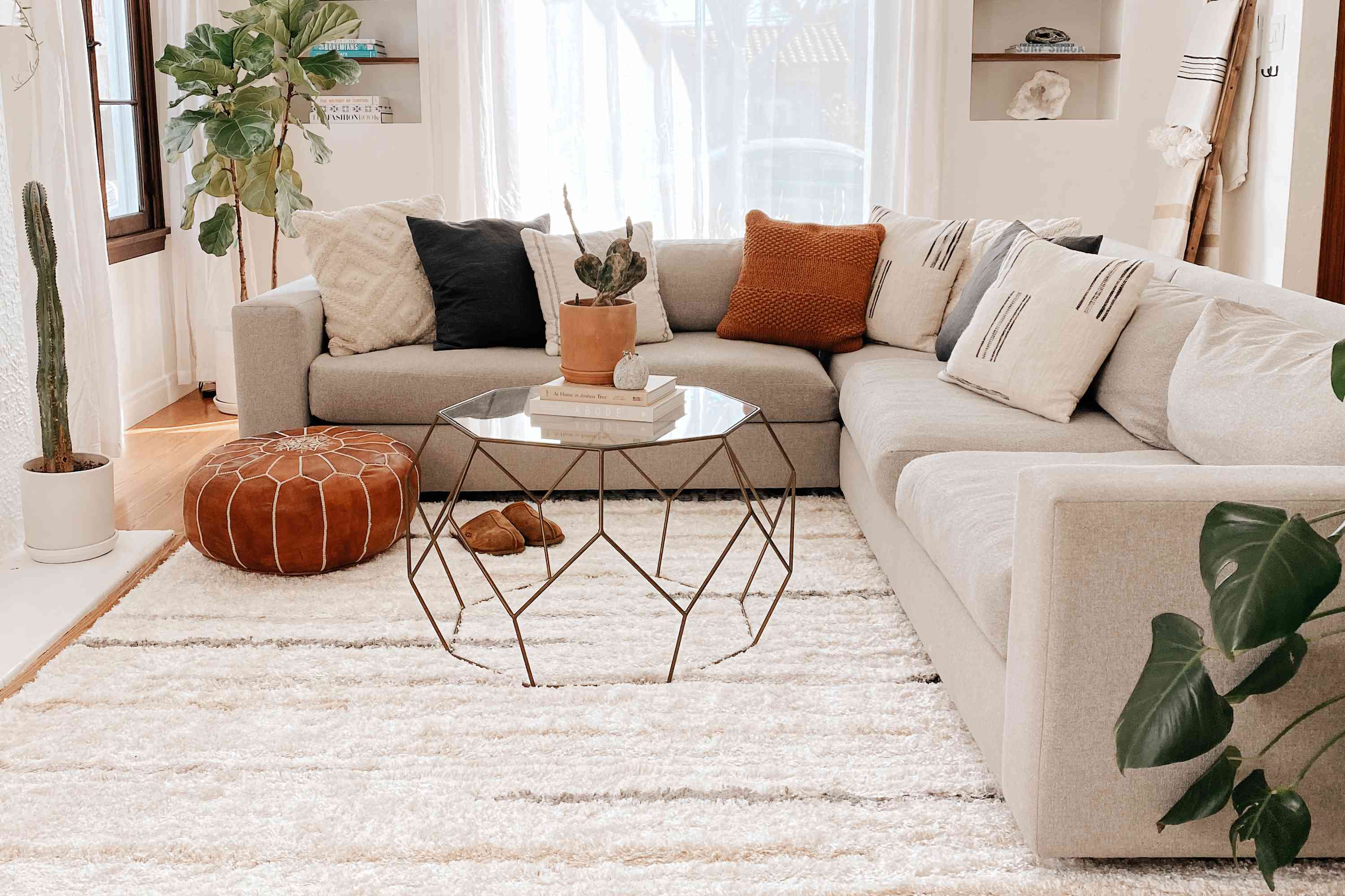 10 Area Rug Placement Dos and Don’ts
