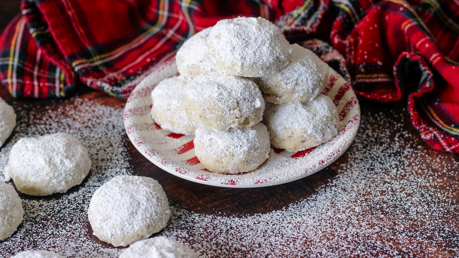 Tender And Buttery, These Russian Tea Cake Cookies Are Delicious ...