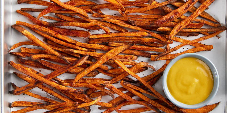 Prepare For Baked Sweet Potato Fries That Are ACTUALLY Crispy