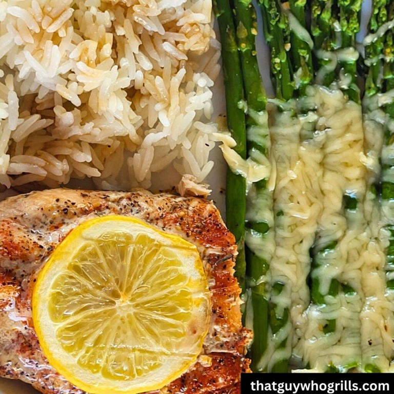 Cheesy Grilled Asparagus Foil Packets!