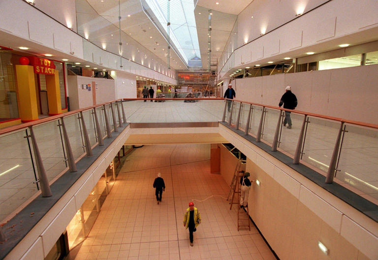 I can't believe how much Buchanan Galleries has changed: 13 old photos ...