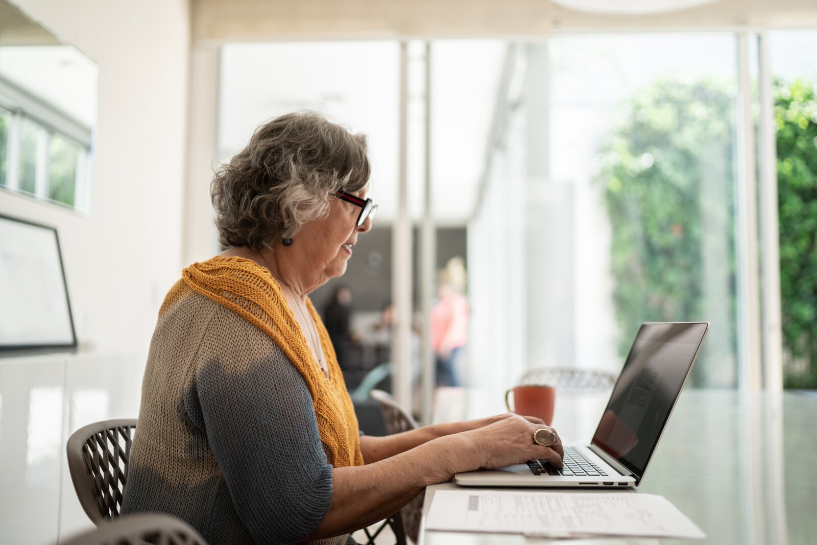 8 Top-Rated Income Funds to Buy in 2025