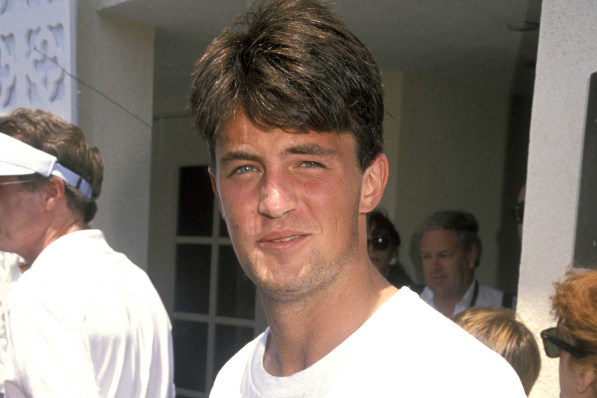 Da Julia Roberts a Selma Blair: tutti gli amori di Matthew Perry