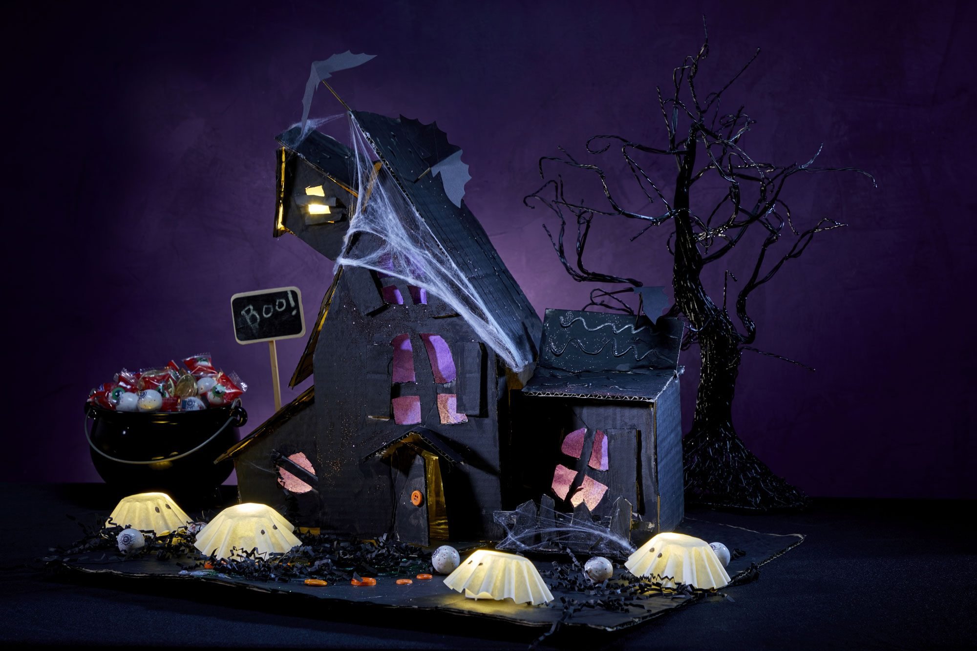 How To Make a Haunted House Out of Cardboard