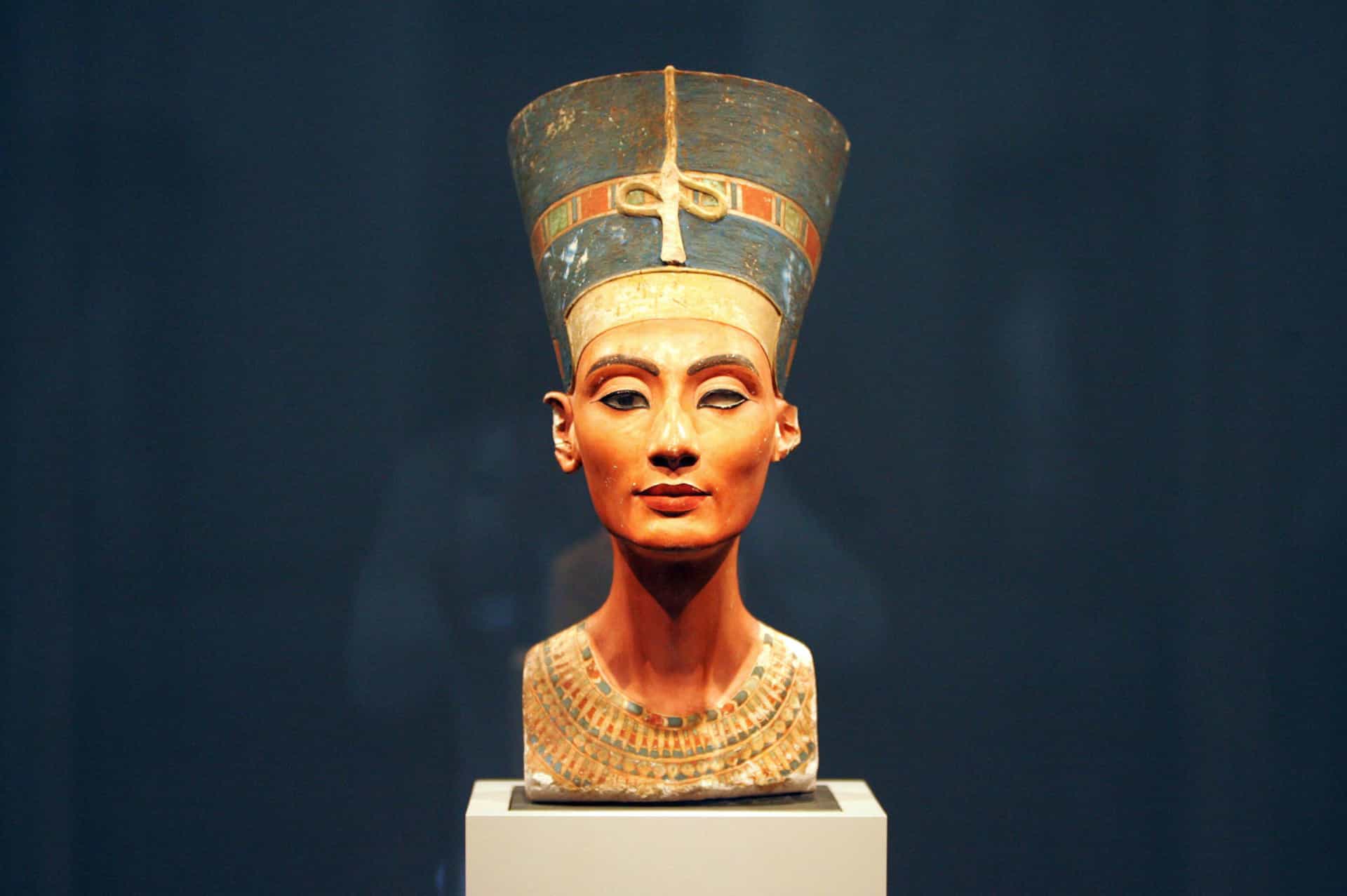Iconic sculptures through history: a chronicle of masterpieces