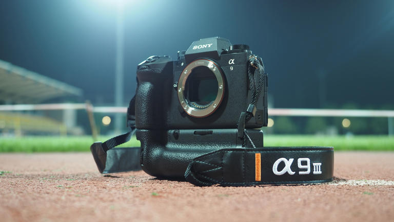 Viltrox launches the first-ever aftermarket teleconverter for Sony E ...