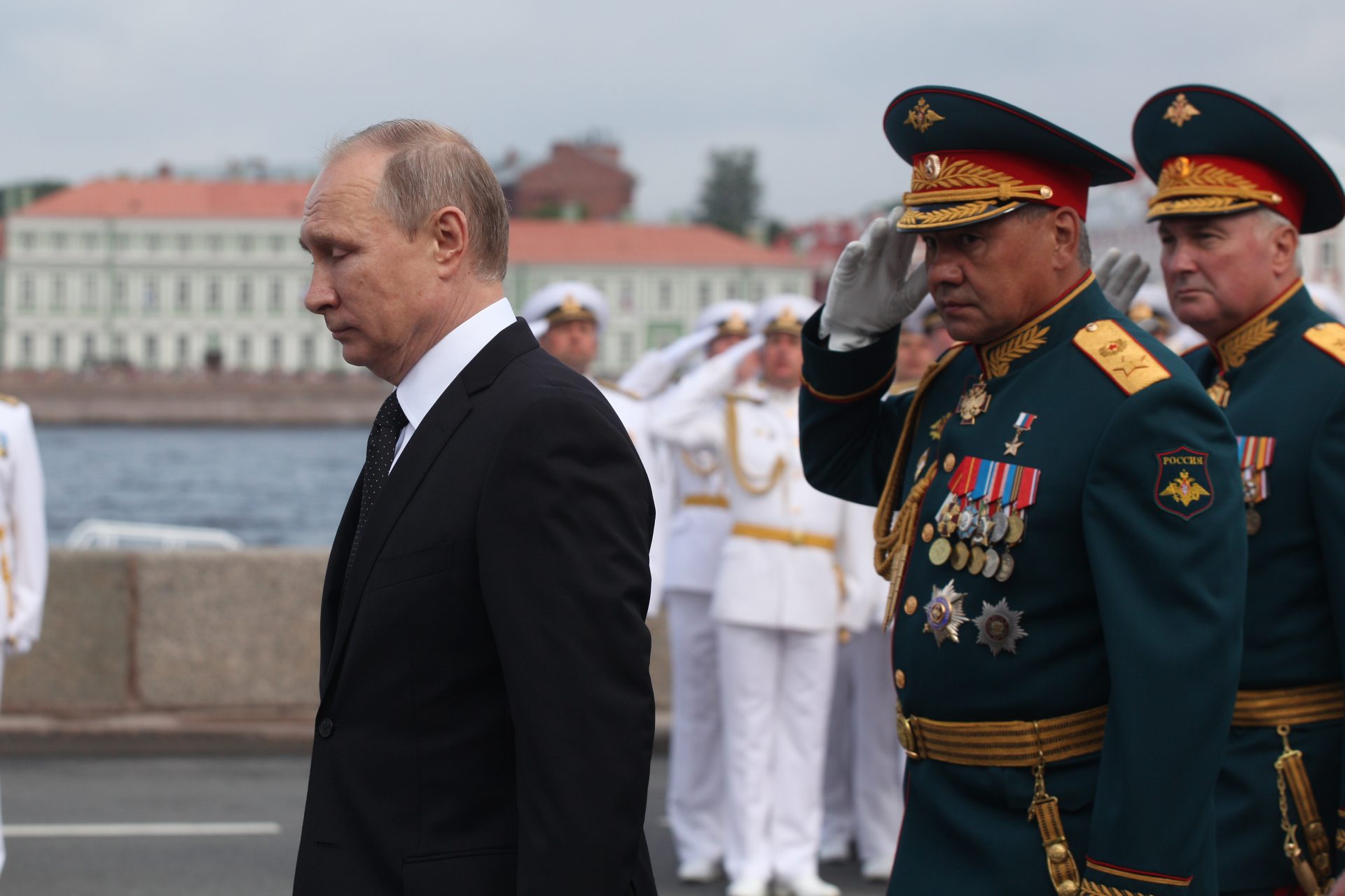 Destruction at Sea: Russian ship wrecked after powerful Ukrainian ...