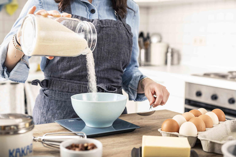 How to convert grams to cups for your next baking project