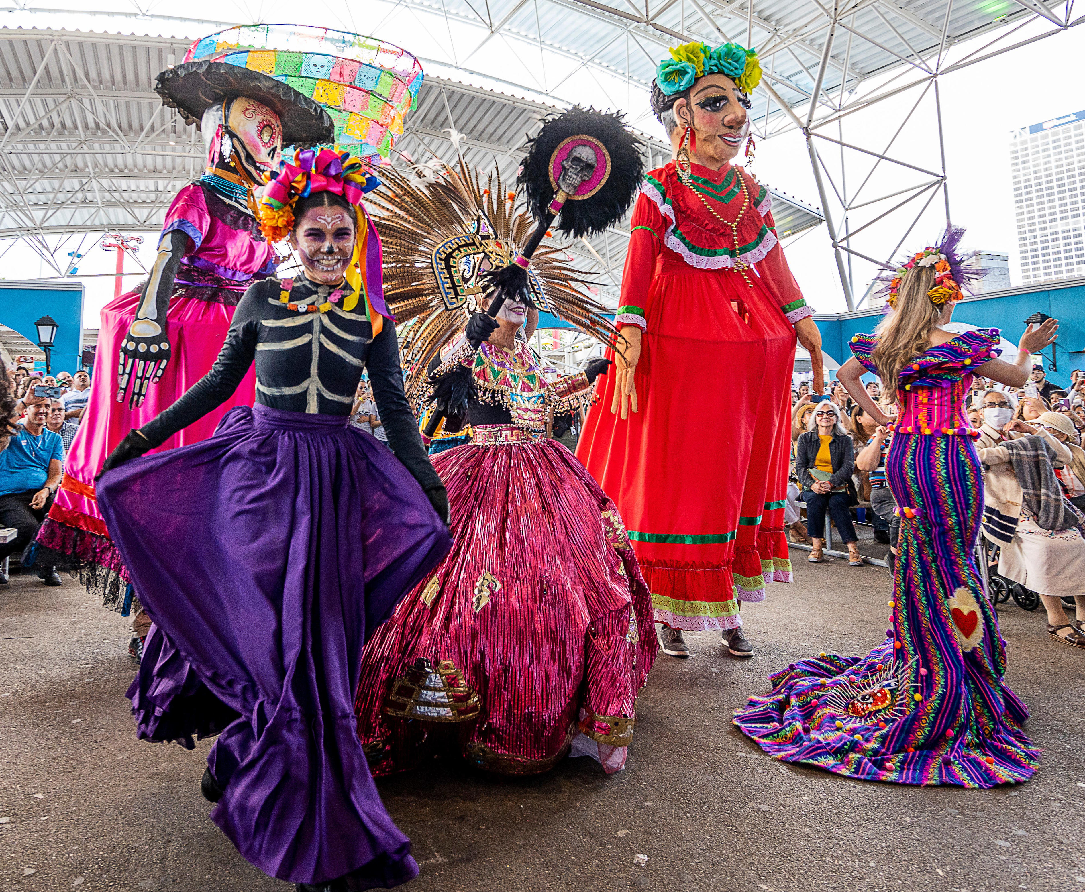 Your guide to Milwaukee's Mexican Fiesta 2024: Performers, food, car ...