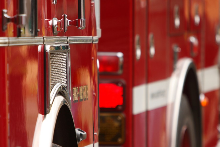 Brush fire prompts temporary shutdown of Oceanside Municipal Airport