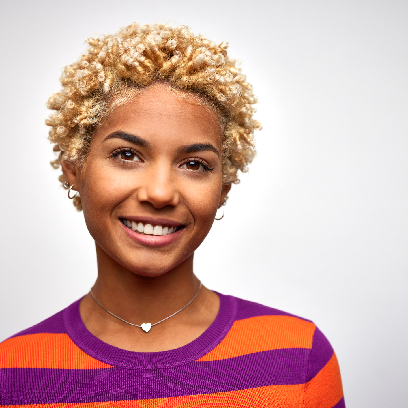 12 Must-Try Selfie and Profile Picture Ideas for Showing Your Best Self