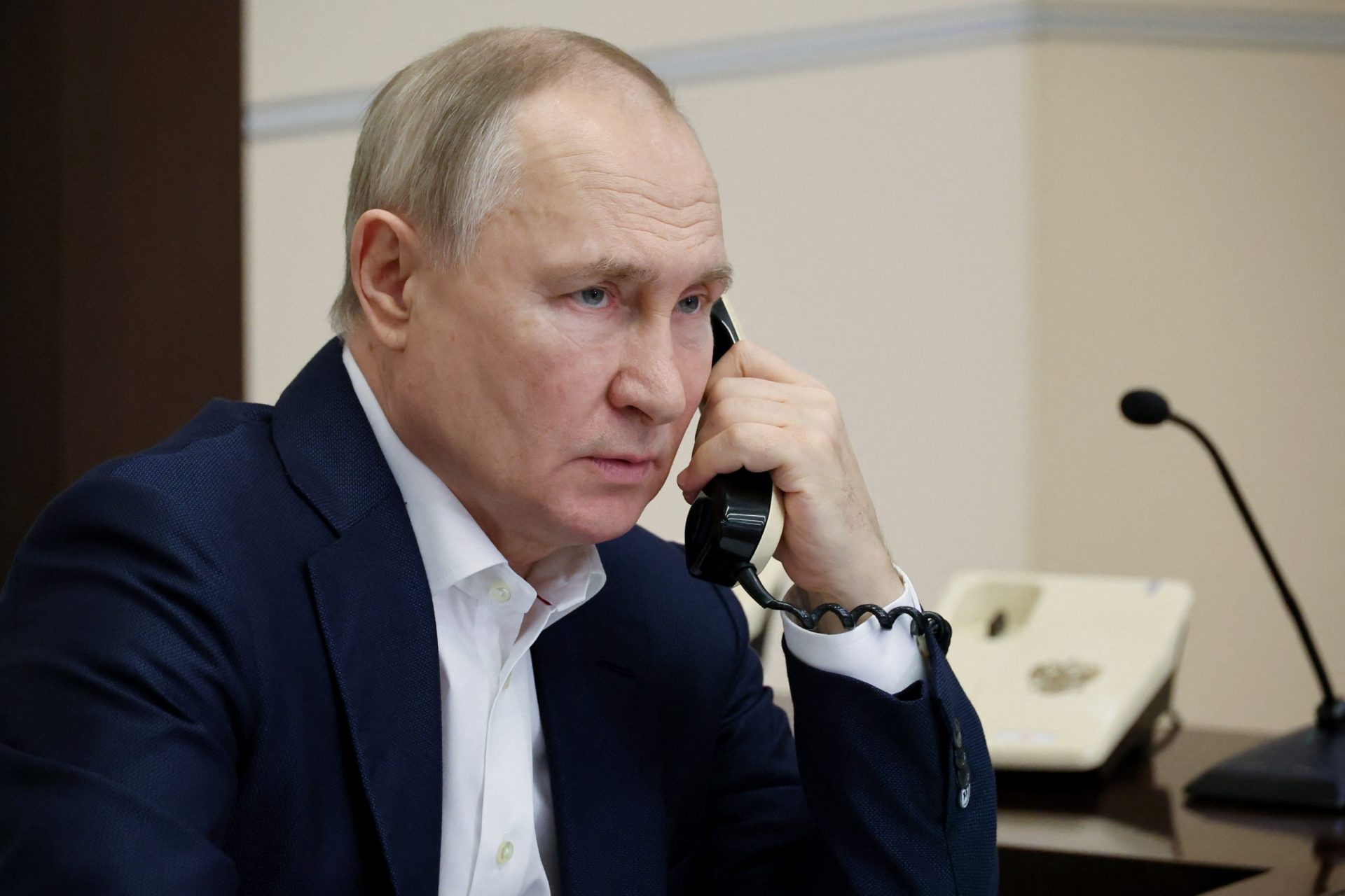 Did a call from the Kremlin to Washington help Russia in the Ukraine war?
